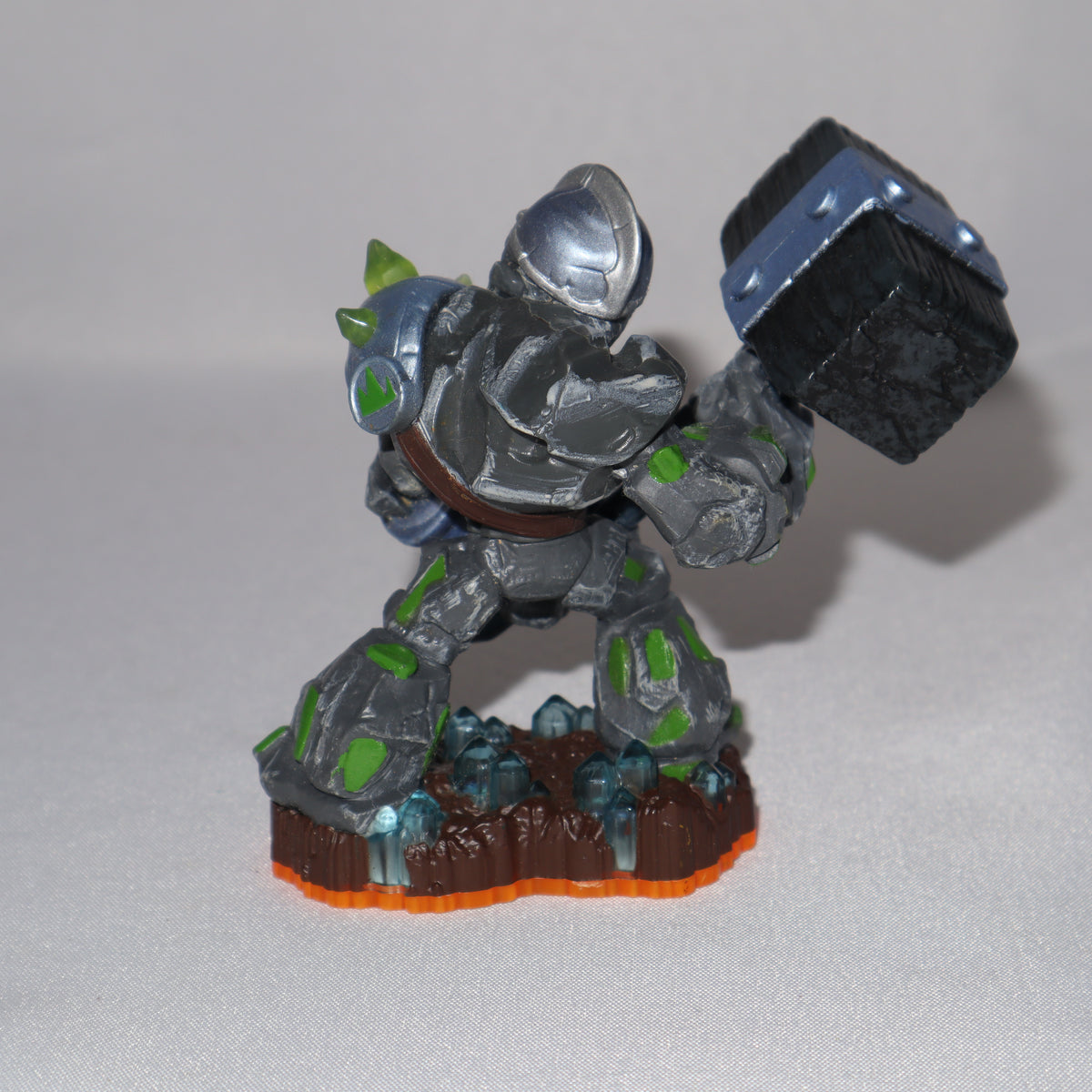 Skylanders Giants Crusher – geekedouttoys