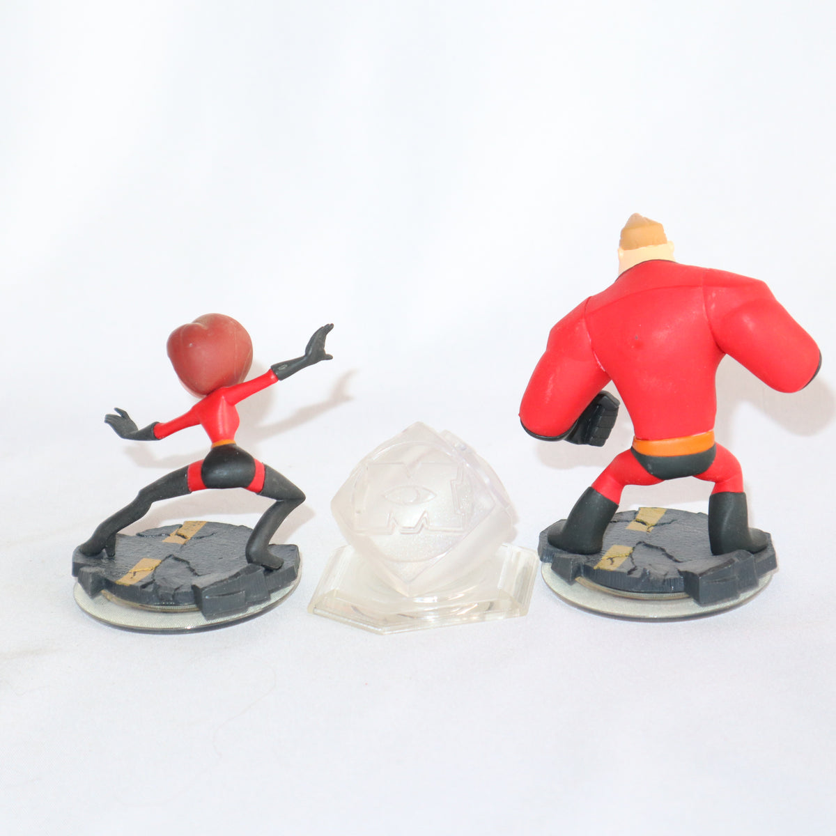 Disney Infinity Crystal Pixar Cube, Mr. Incredible & Elastigirl ...